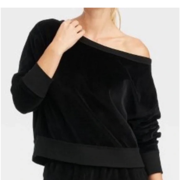 JoyLab | Sweaters | Copy Joylab Womens Velour Sweatshirt Black | Poshmark